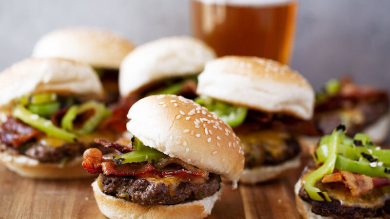 Hatch Chili & Cheddar Bacon Smash Burger Sliders - Cooking with ...