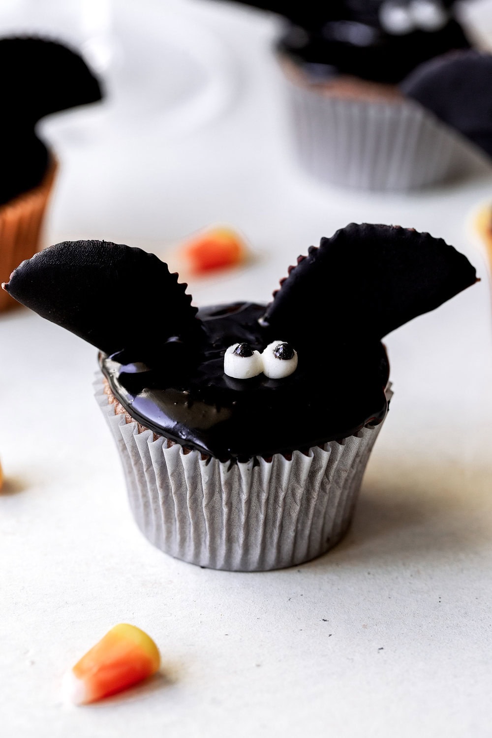 Chocolate Peanut Butter Bat Cupcakes - Cooking with Cocktail Rings