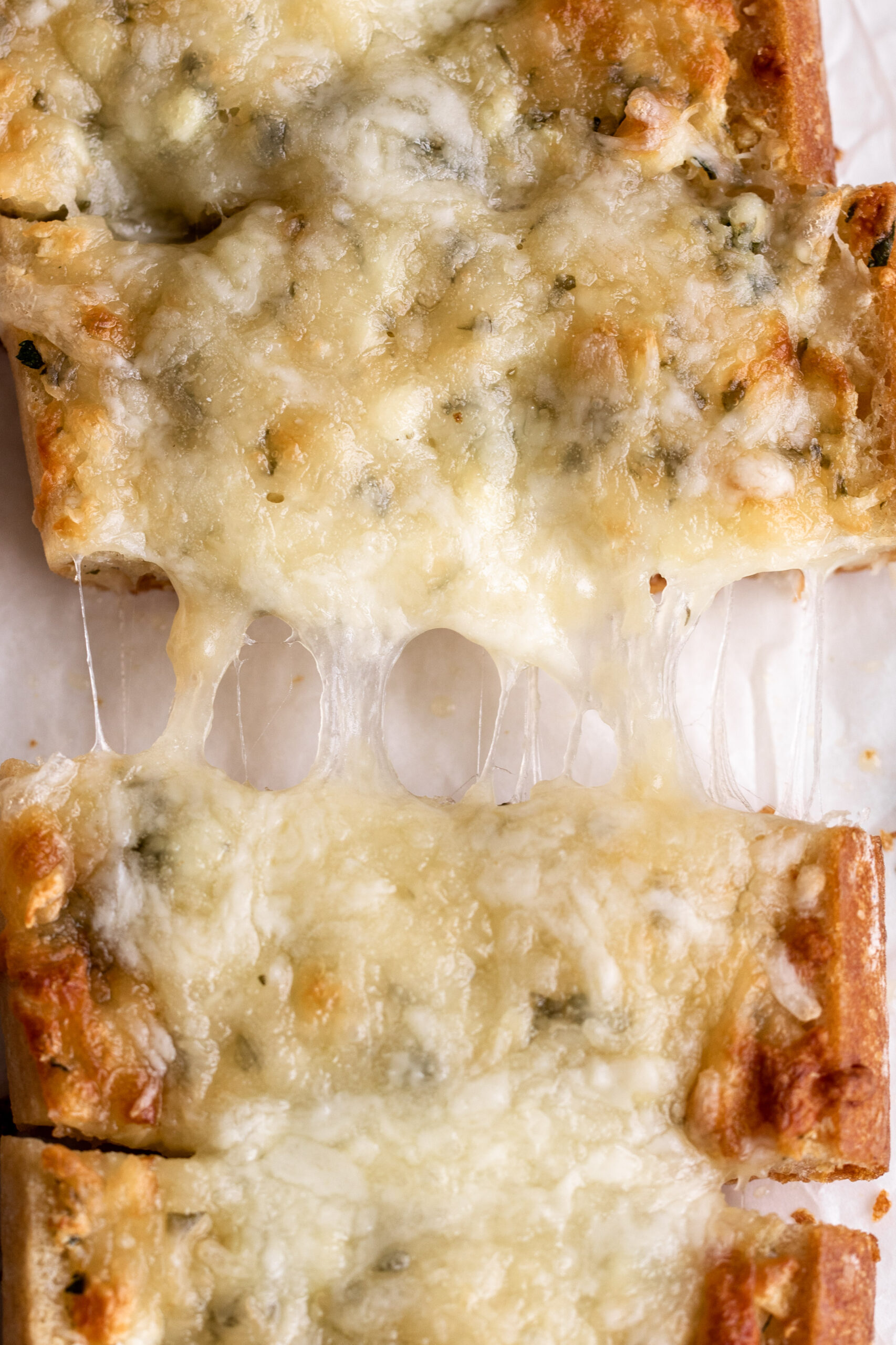 Cheesy Garlic Bread - Cooking with Cocktail Rings